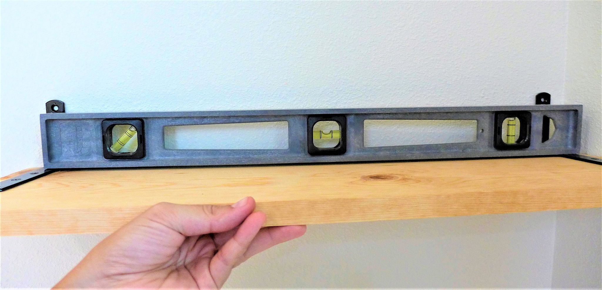 Easy, Lovely DIY Shelves – Nooks In Bloom