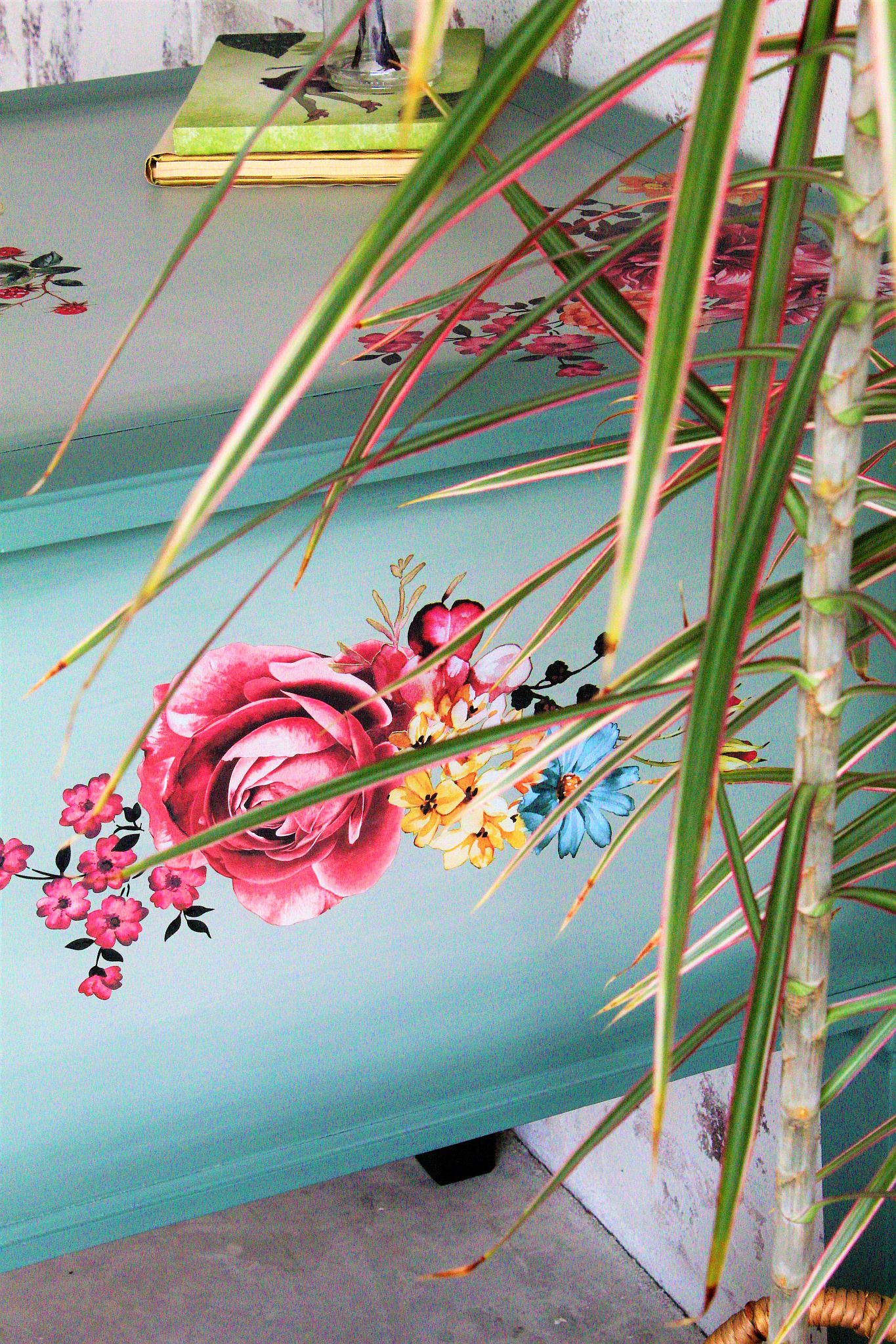 Rub-On Transfer & Blended Chalk Paint Techniques – HOME DECOR ...