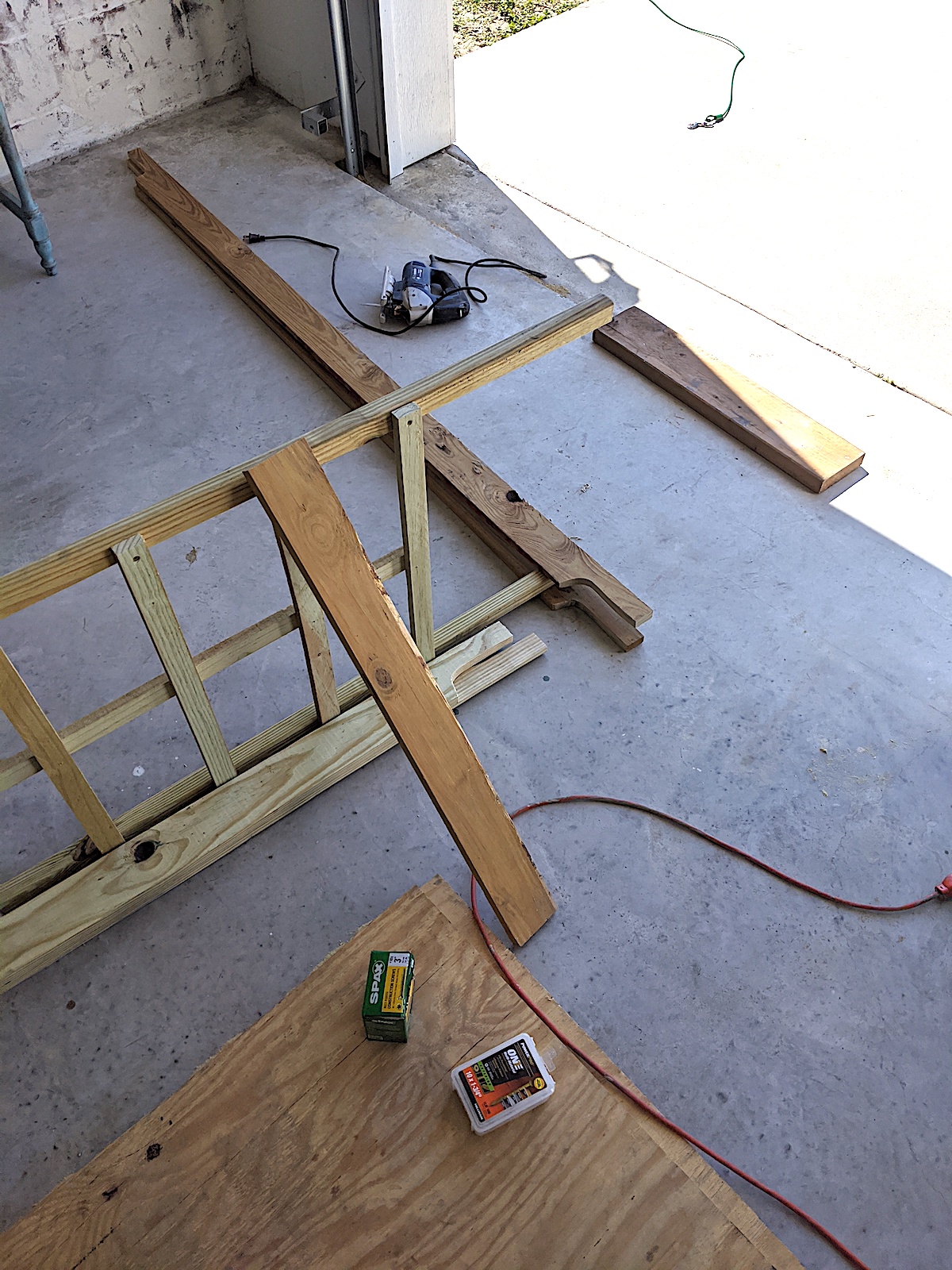 DIY Garden Arbor – Nooks In Bloom