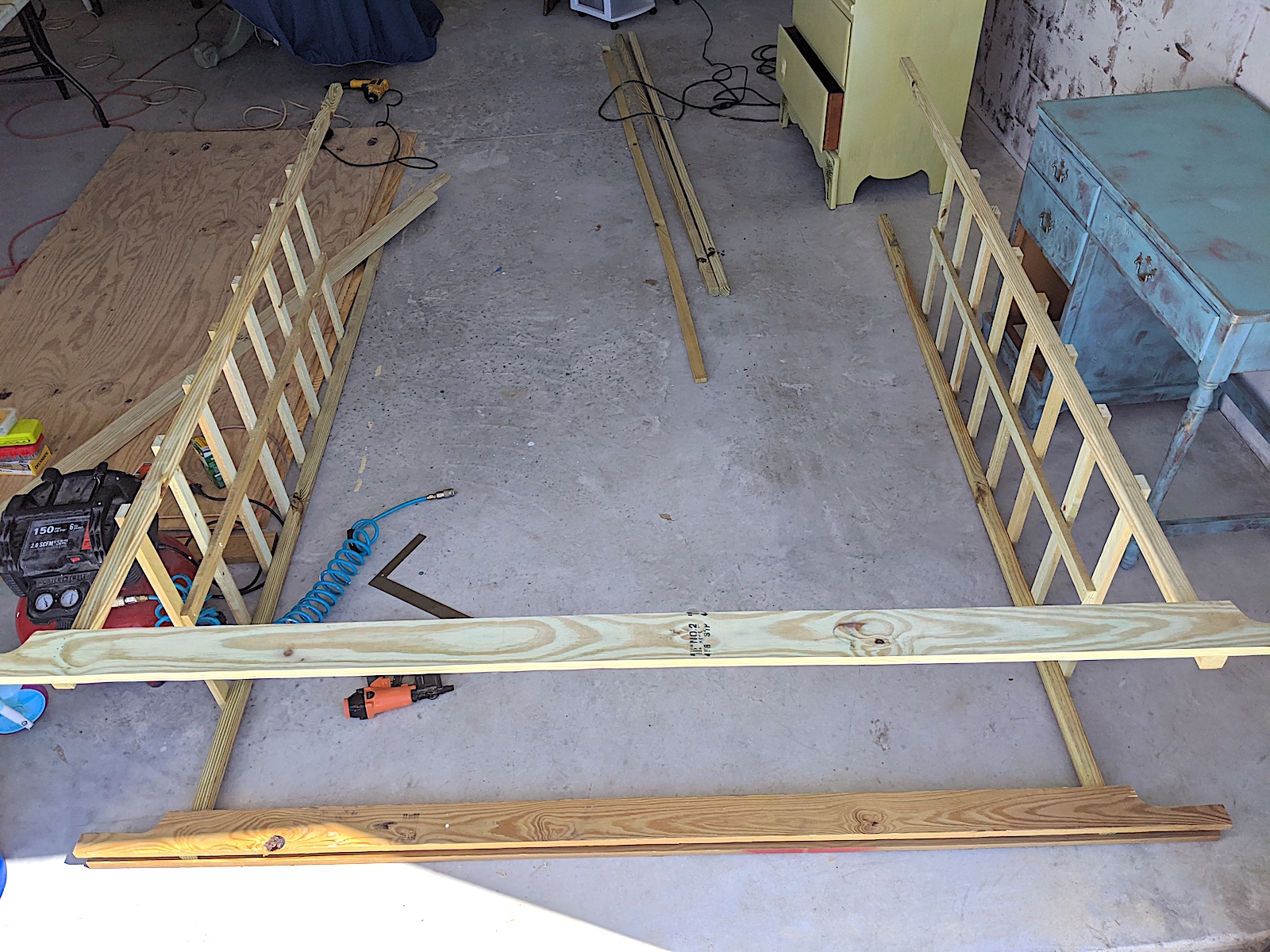 DIY Garden Arbor – Nooks In Bloom