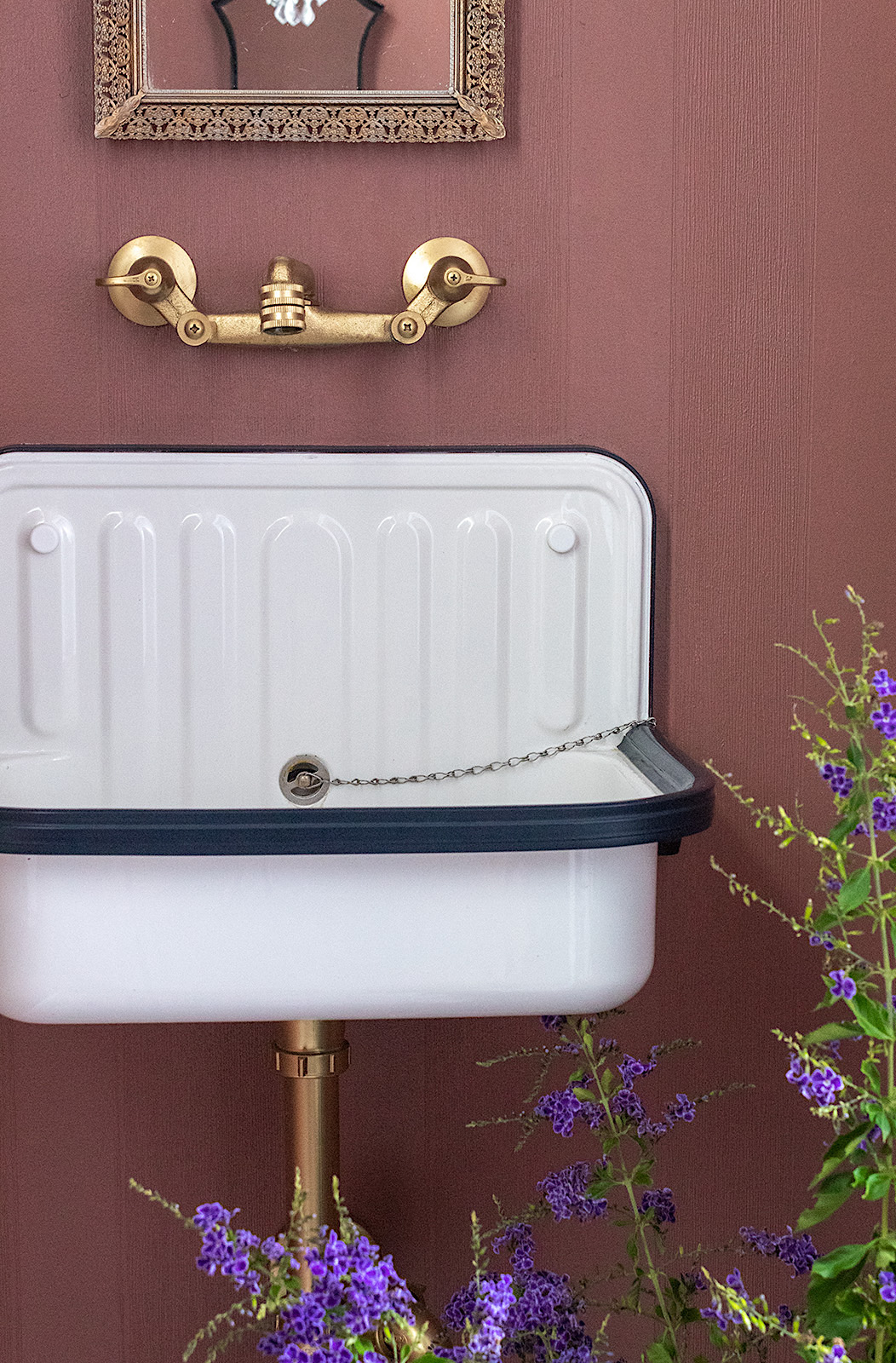 New Look Powder Room – Nooks In Bloom