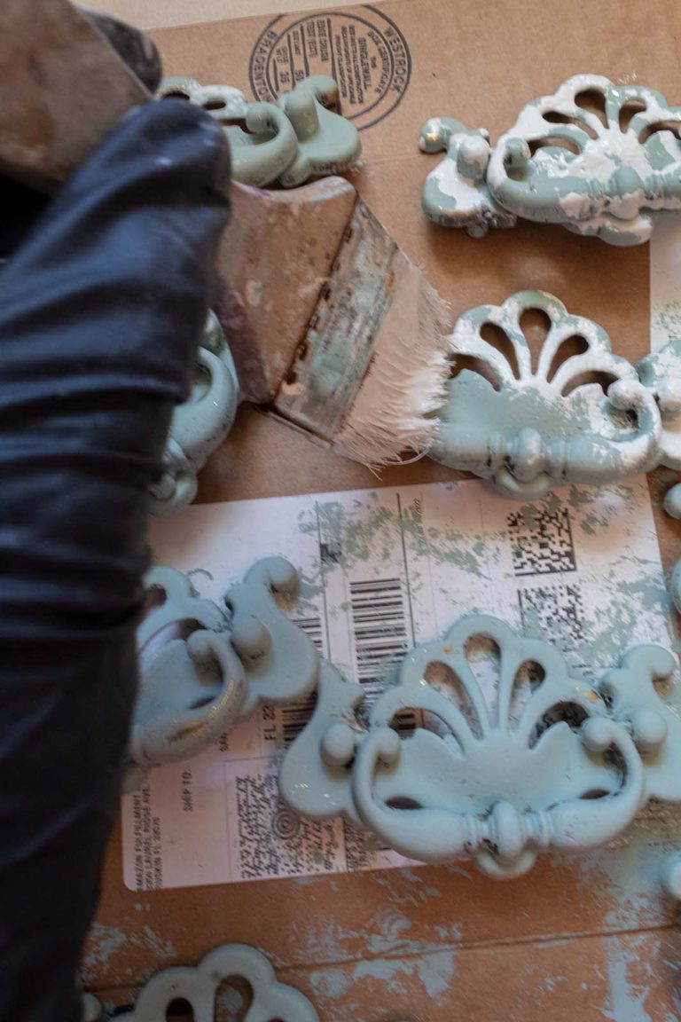 Classic, EASY Distressing Technique – Nooks In Bloom