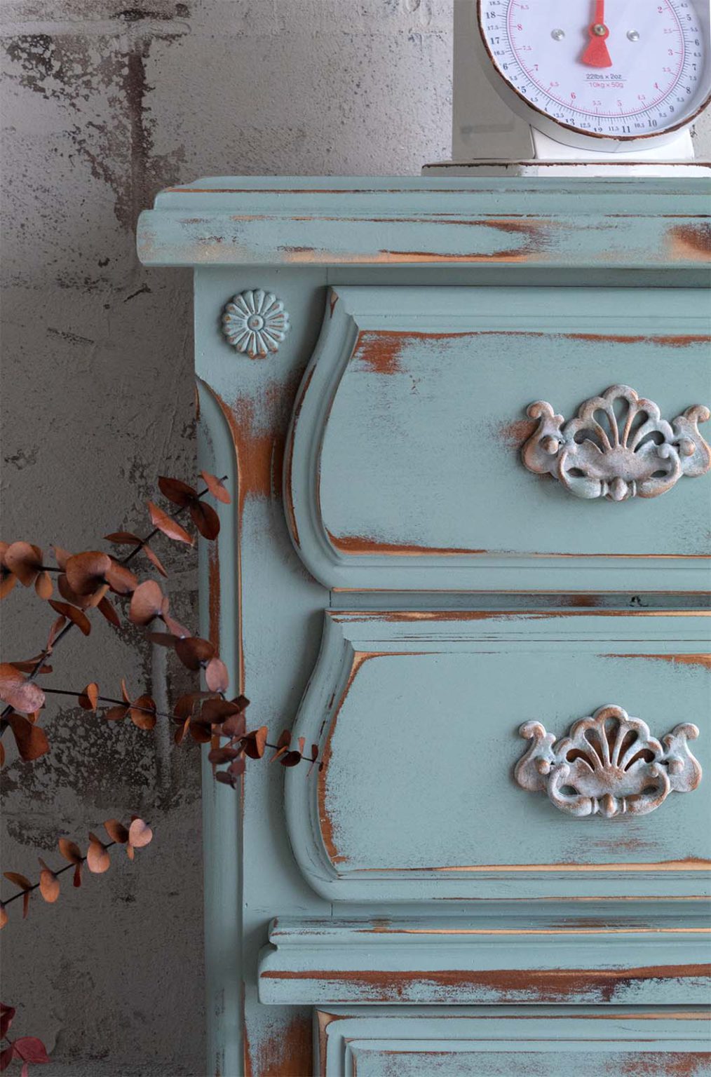 Classic, EASY Distressing Technique – Nooks In Bloom