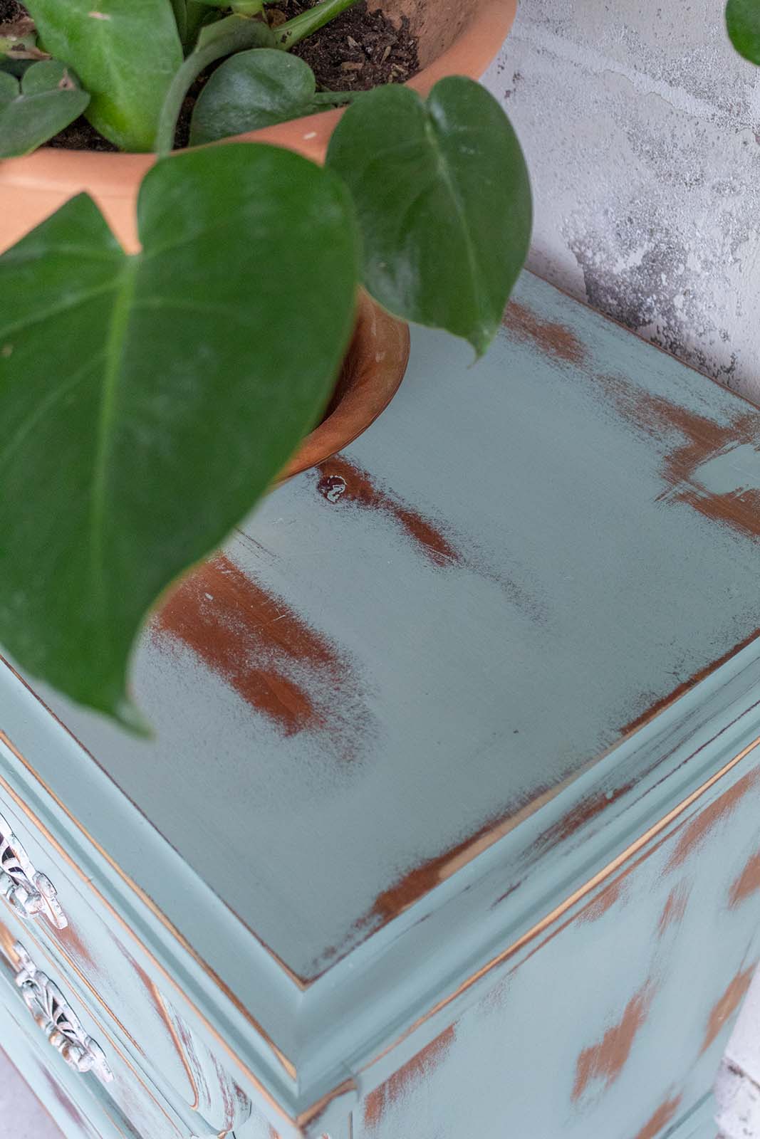 Classic, EASY Distressing Technique – Nooks In Bloom