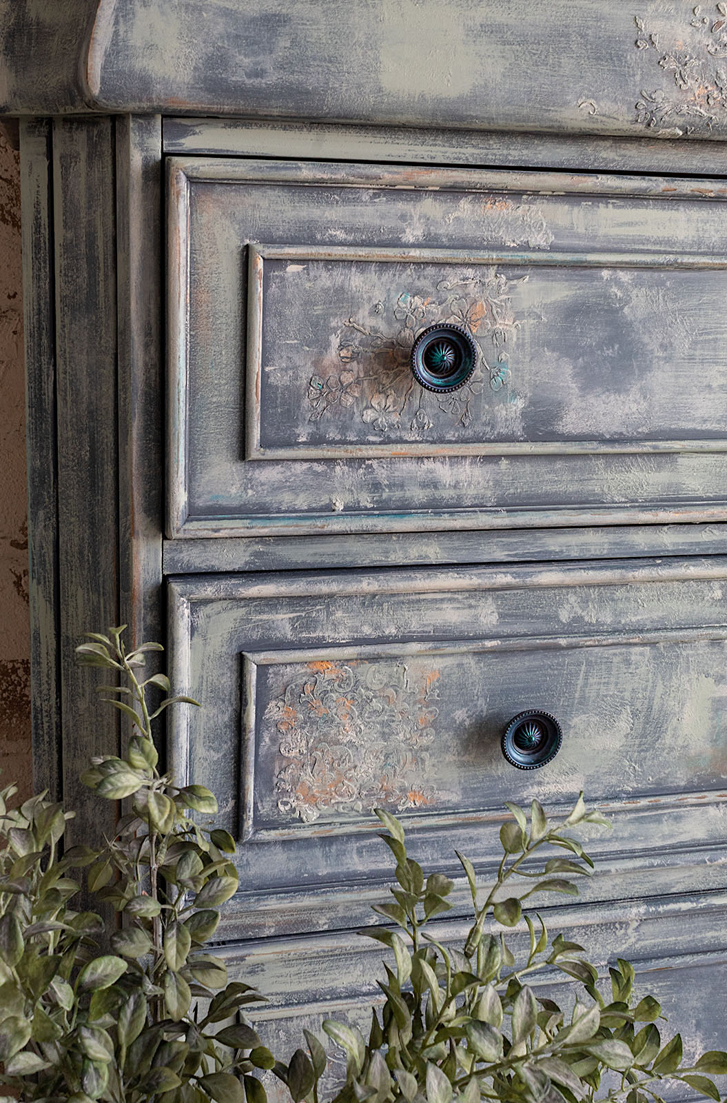 Vintage Inspired Look Dresser Reno With Raised Stencils Nooks In Bloom
