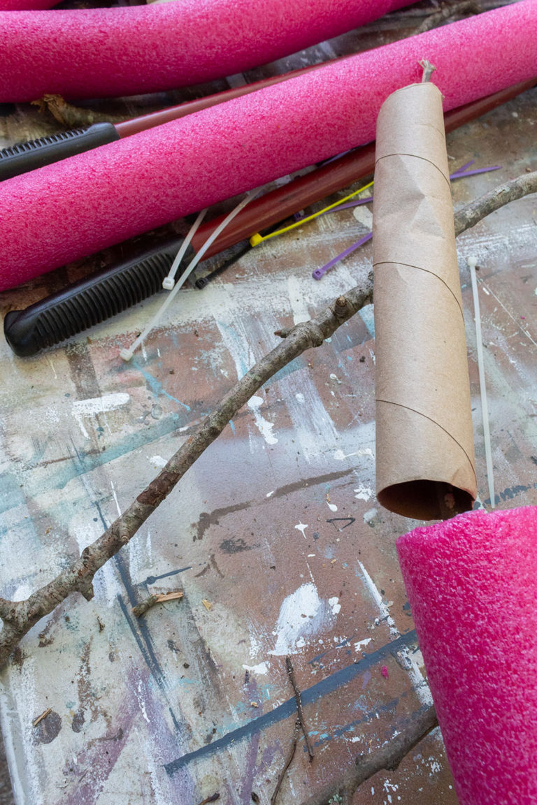 How to Make a Giant Spider | Halloween Decor – Nooks In Bloom