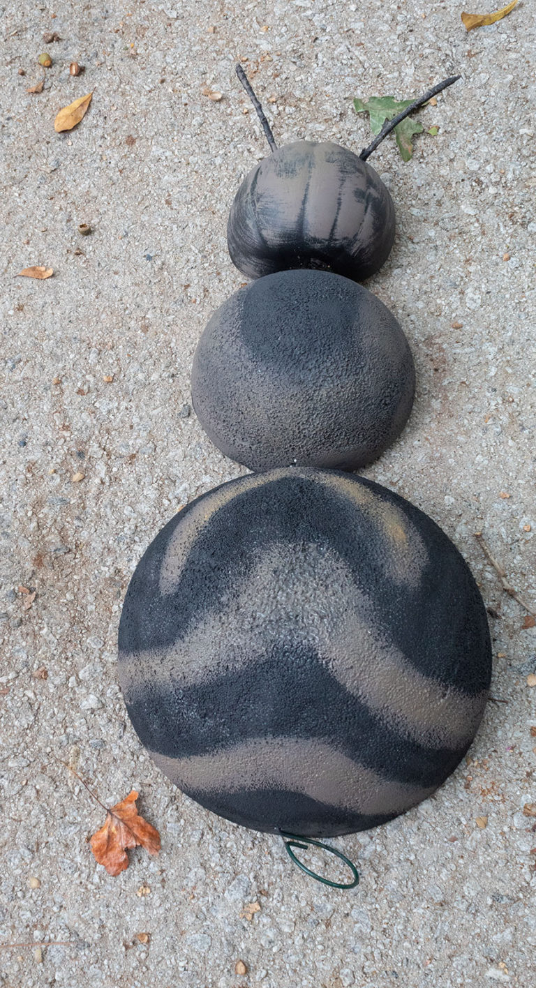 How to Make a Giant Spider | Halloween Decor – Nooks In Bloom